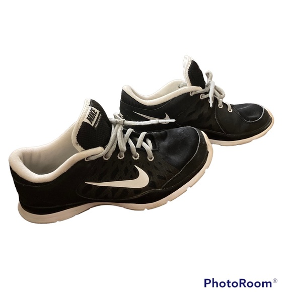 Nike | Shoes | Nike Athletic Shoes Size 9 Final Price | Poshmark